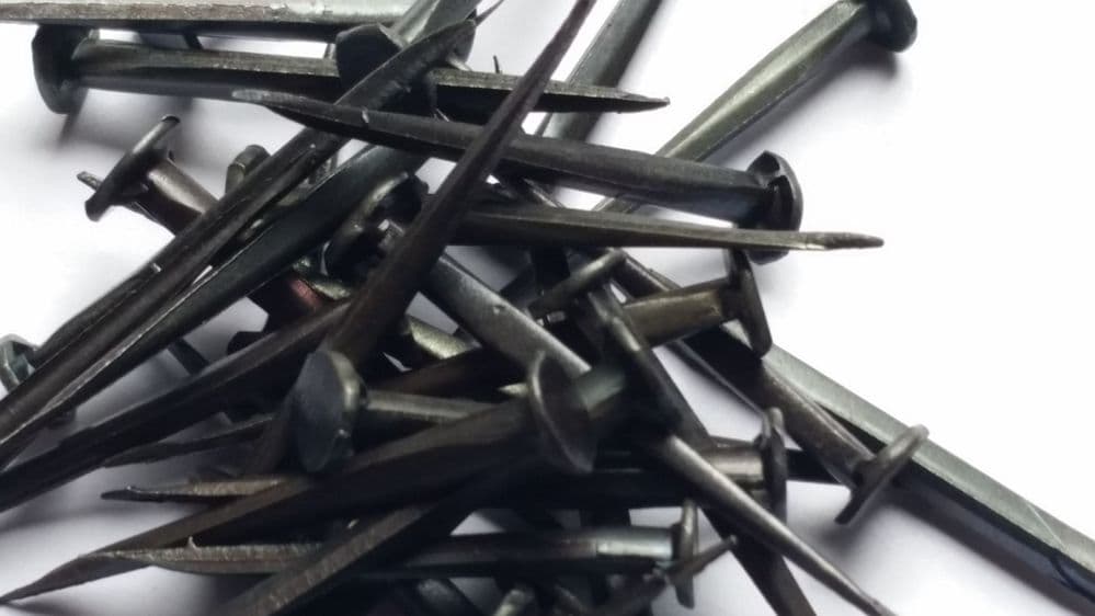 BLUE IMPROVED CUT TACKS